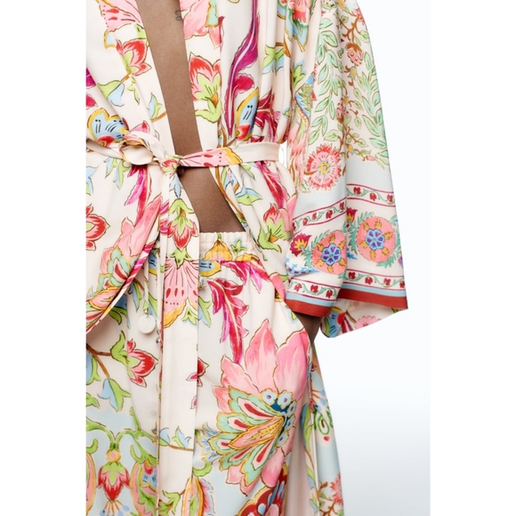 Zara | Kimonos & Yukatas | Zara Floral Print Kimono | Poshmark